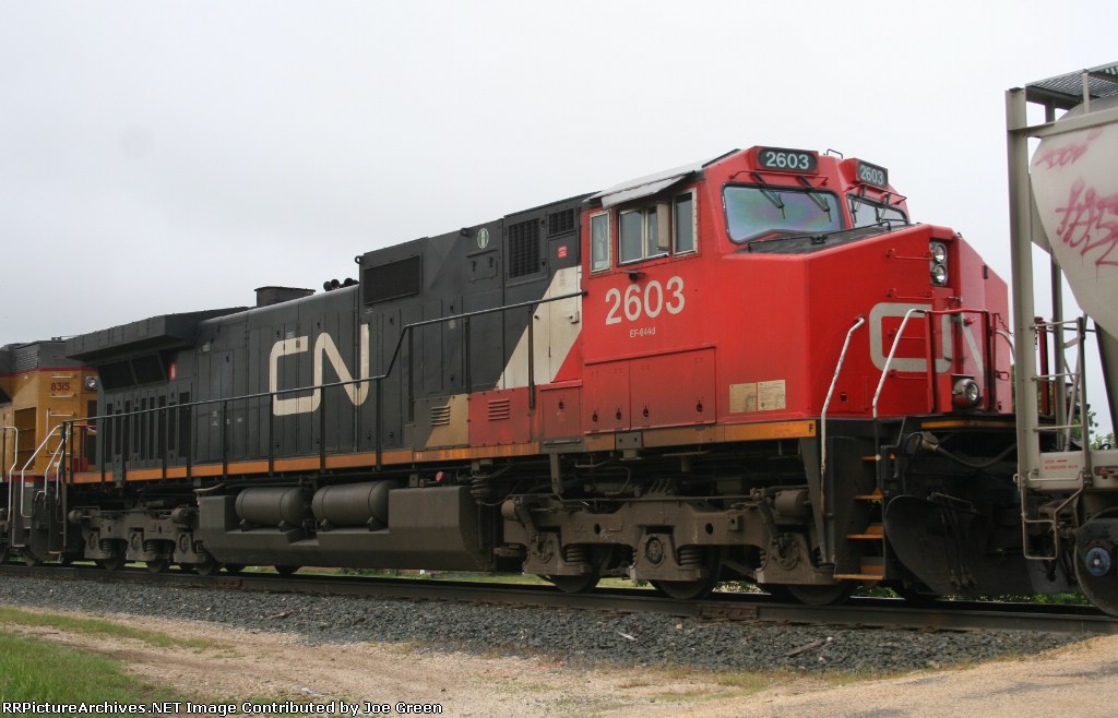 CN 2603